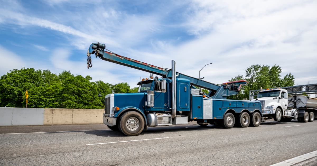 Fleet Towing Solutions: 24/7 Commercial Vehicle Recovery